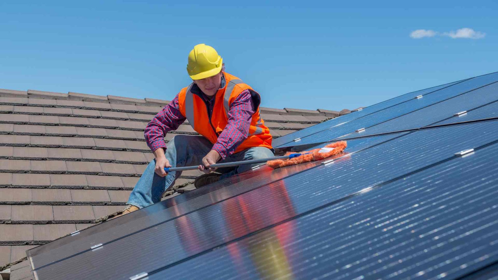 Panduan Instalasi Panel Surya di Rumah - Atonergi