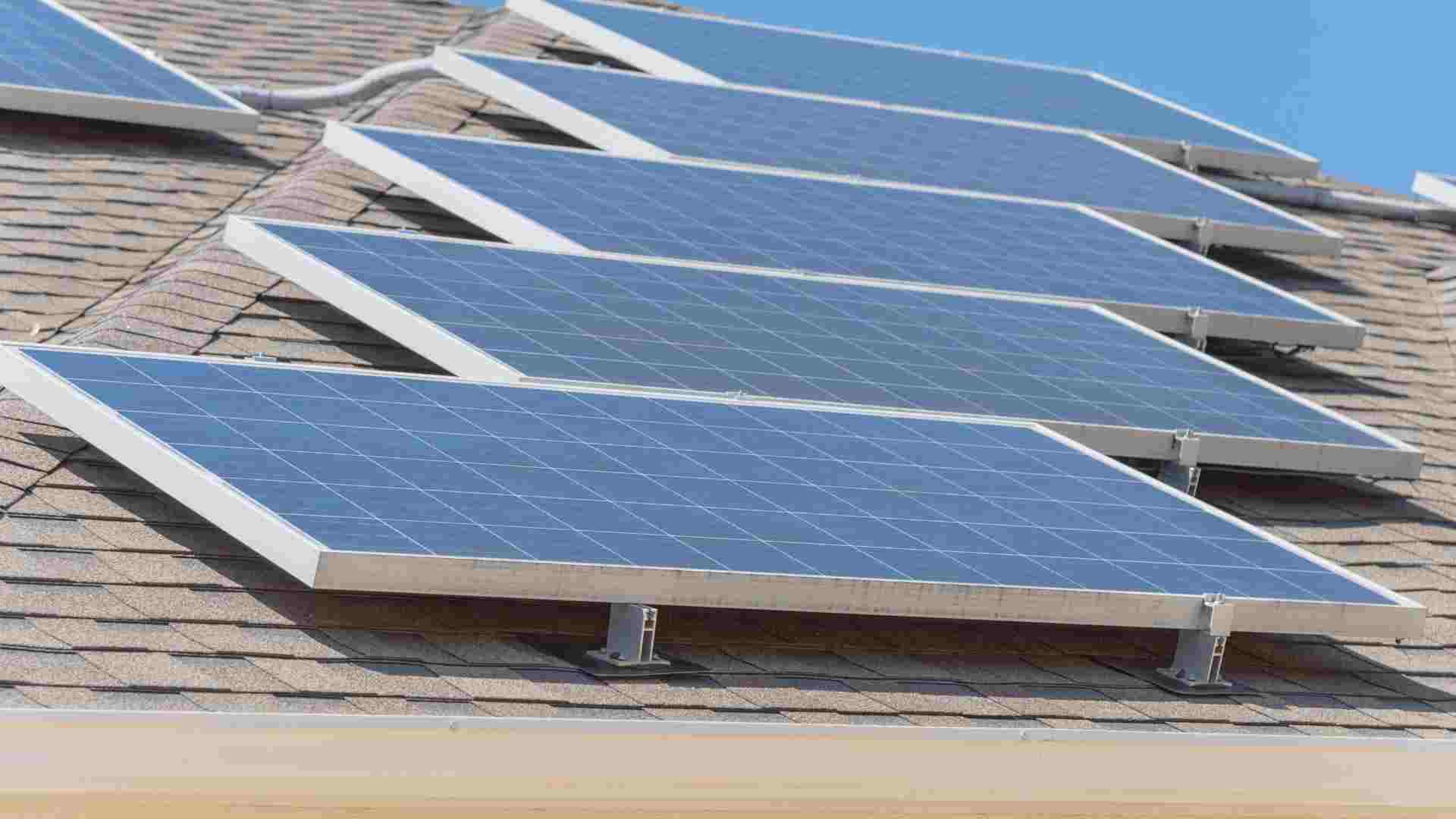 Panduan Lengkap Biaya Instalasi Atap PLTS: Menghemat Energi - Atonergi