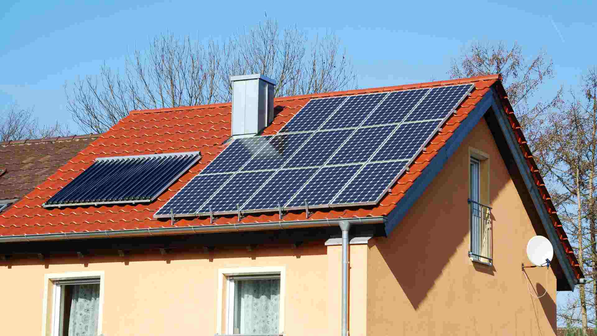 Hemat Biaya: Pasang Panel Surya 2500 Watt - Atonergi Hemat Biaya: Pasang Panel Surya 2500 Watt - Atonergi