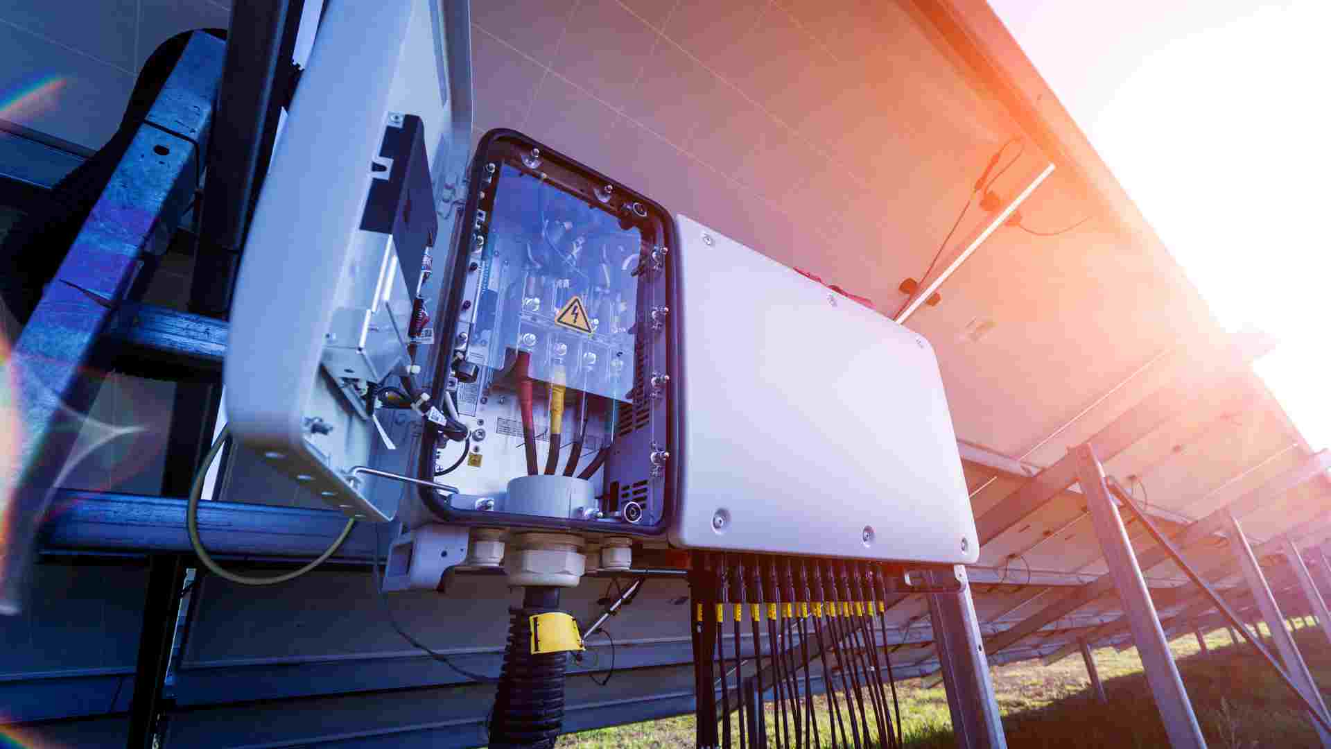 Harga Inverter PLTS Terbaru dan Rekomendasi: Panduan Lengkap - Atonergi