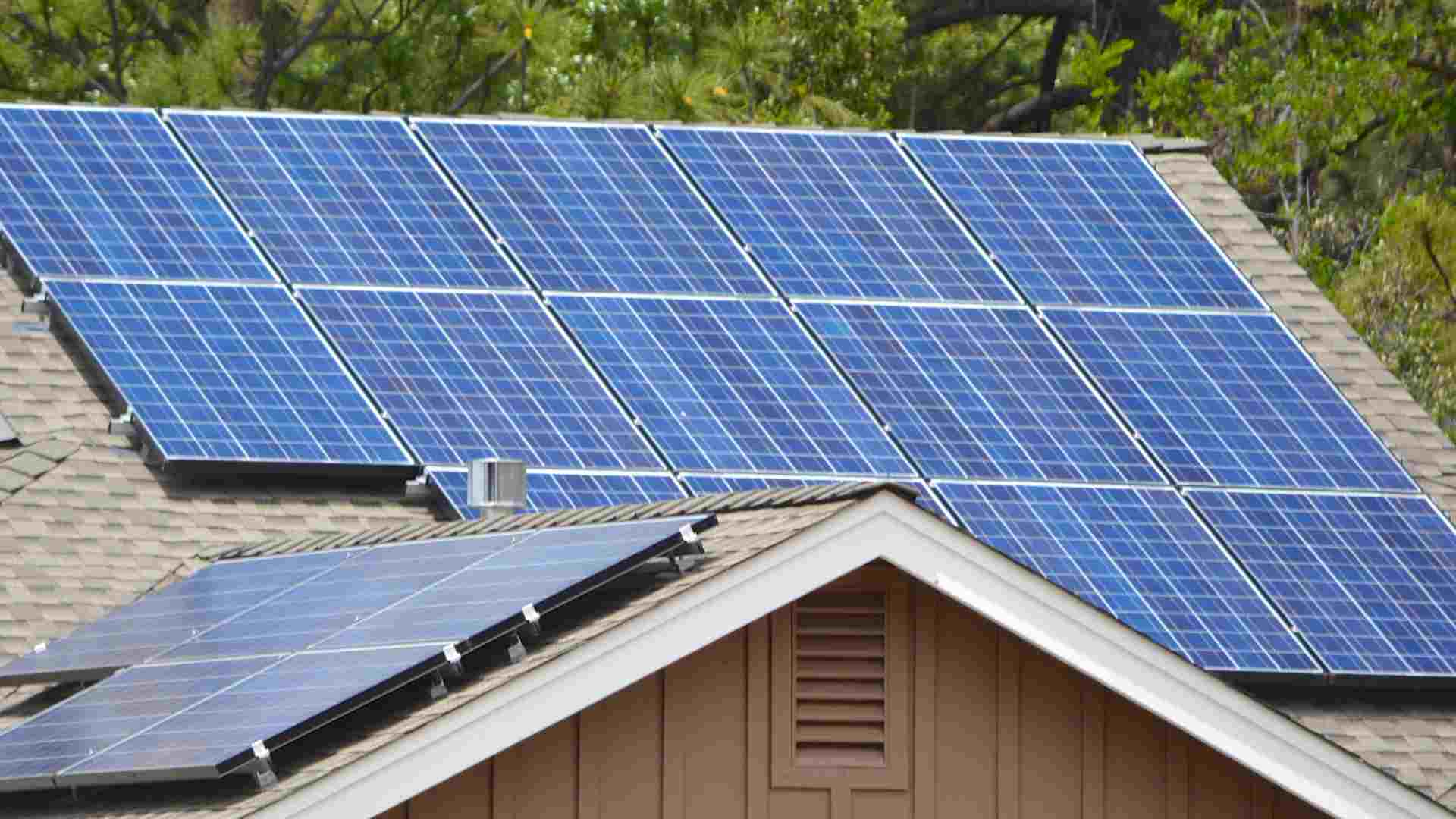 Keuntungan Utama Pemasangan PLTS Rumahan di Rumah Anda - Atonergi